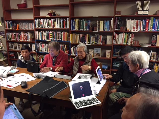 Teaching Seniors Technology at Life’s Garden | HumanGood